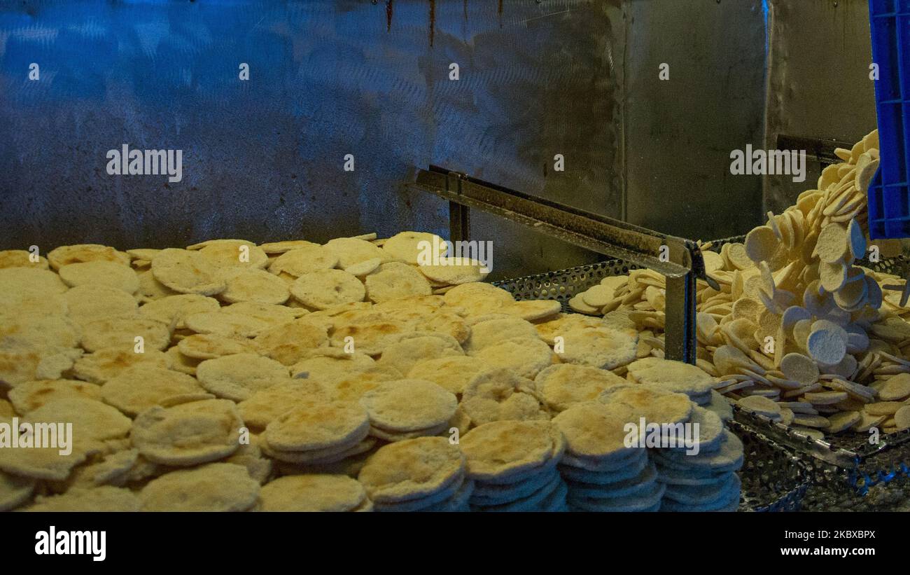 Tortillas factory hi-res stock photography and images - Alamy