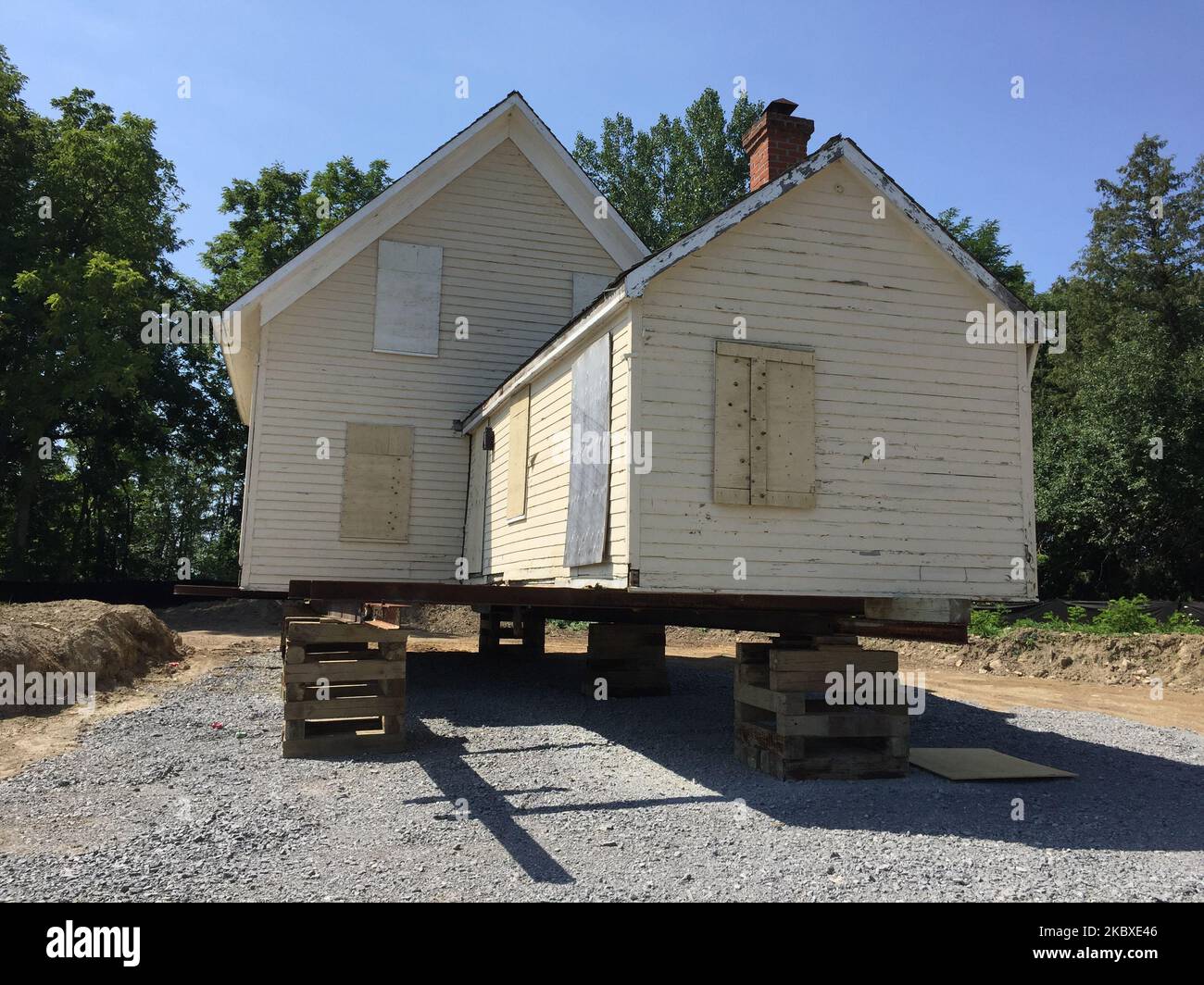 Balloon frame house hi-res stock photography and images - Alamy