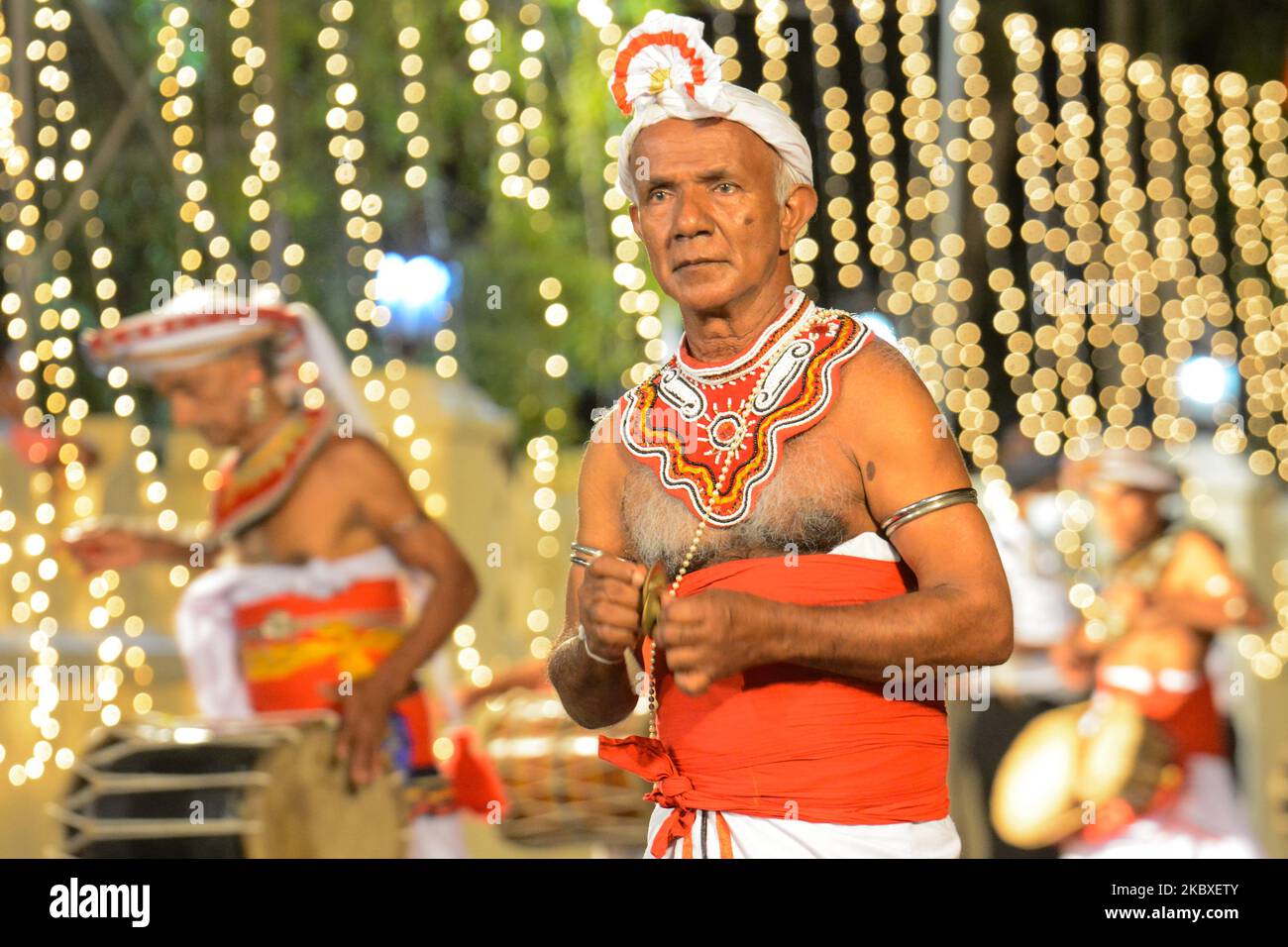 Bellanwila temple hi-res stock photography and images - Alamy
