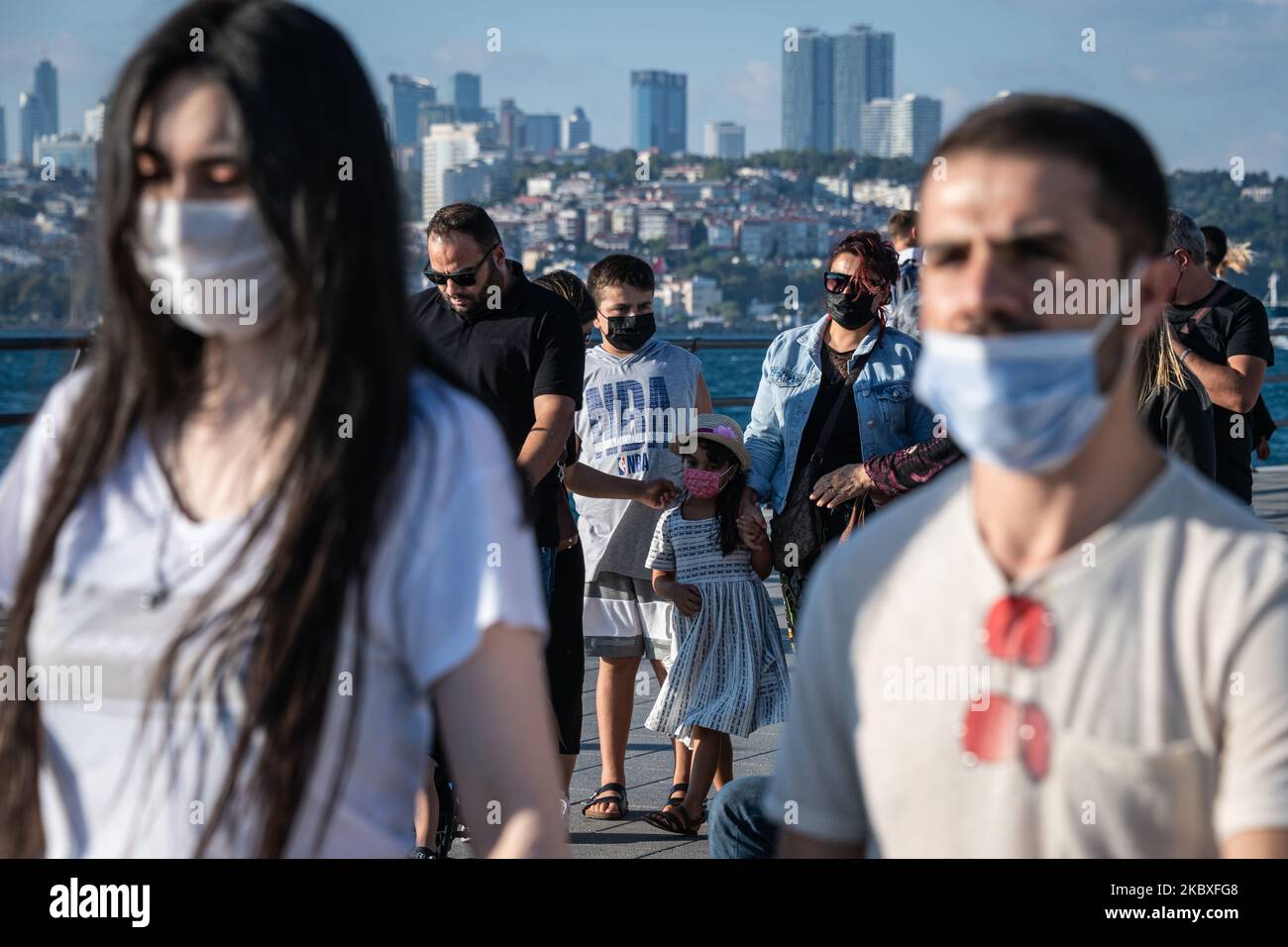 Bosphorus wear face masks hi-res stock photography and images - Alamy