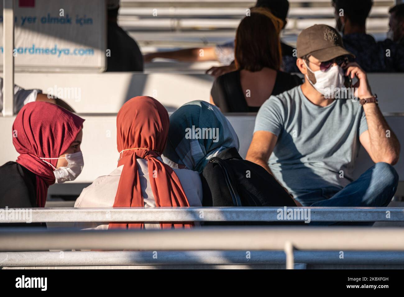 Bosphorus wear face masks hi-res stock photography and images - Alamy