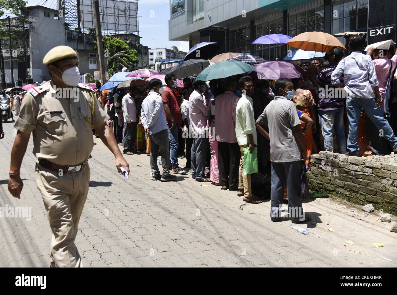 Aadhar cards hi-res stock photography and images - Alamy