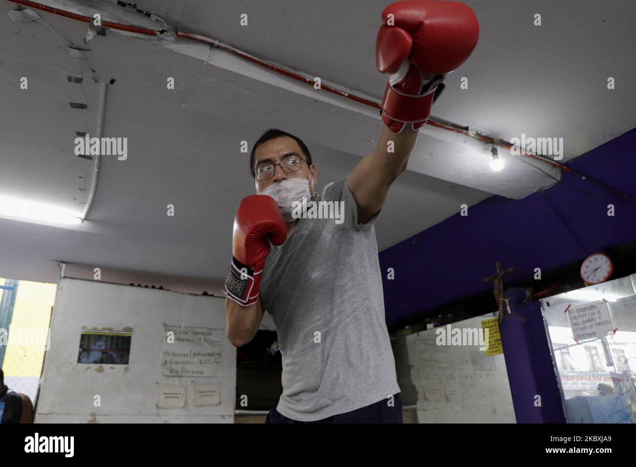 Team curtidores boxing technical school hi-res stock photography and ...