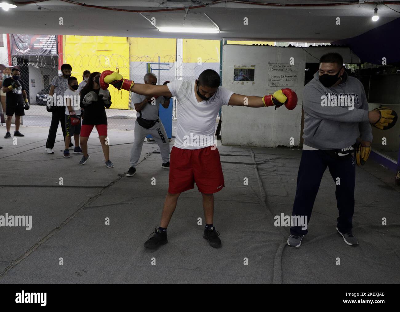 Team curtidores boxing technical school hi-res stock photography and ...