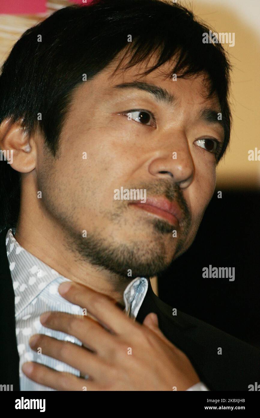 Teruyuki Kagawa, Japanese actor, answer to reporter question at cinema ...