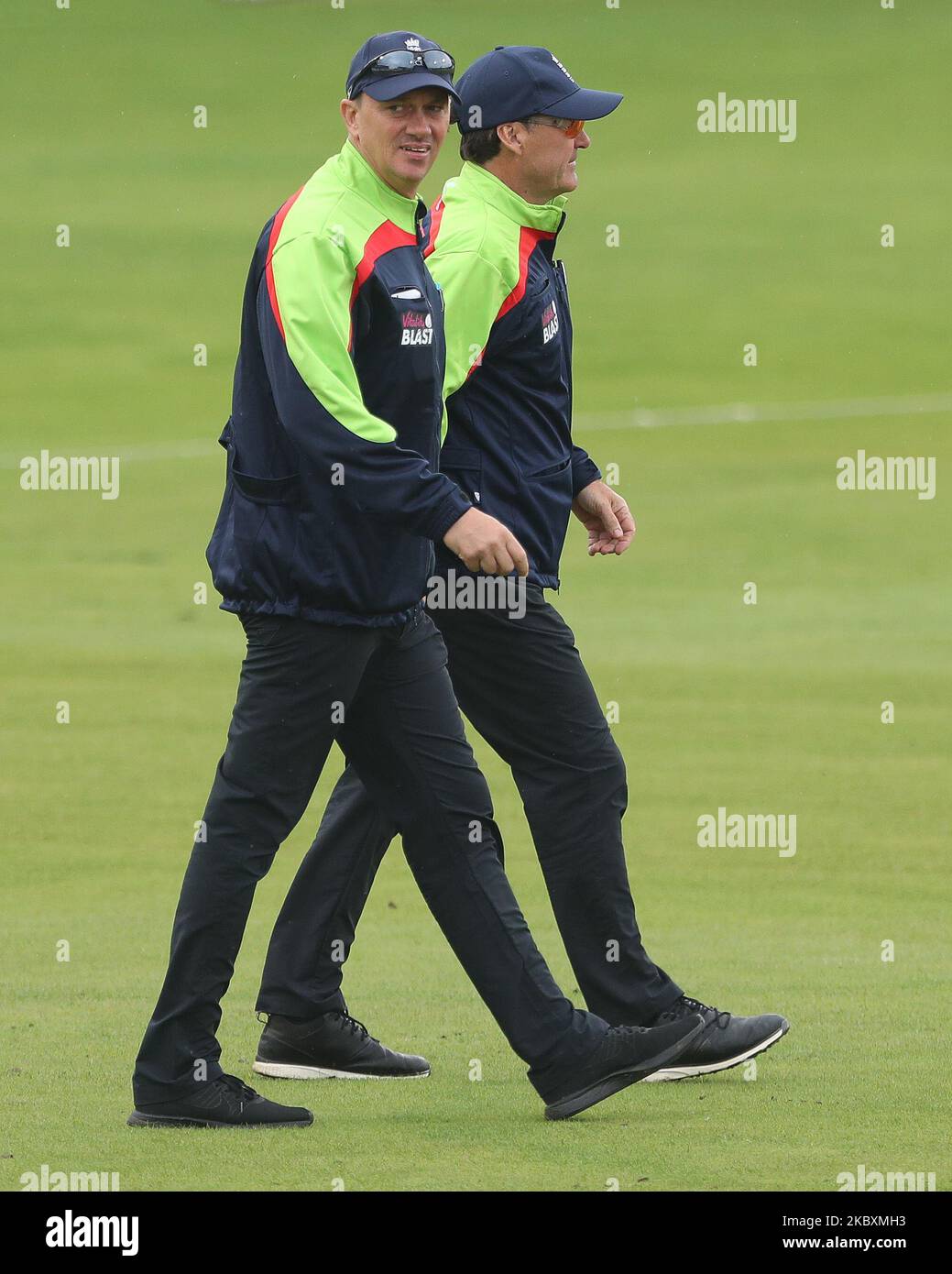 Umpires neil pratt hi-res stock photography and images - Alamy