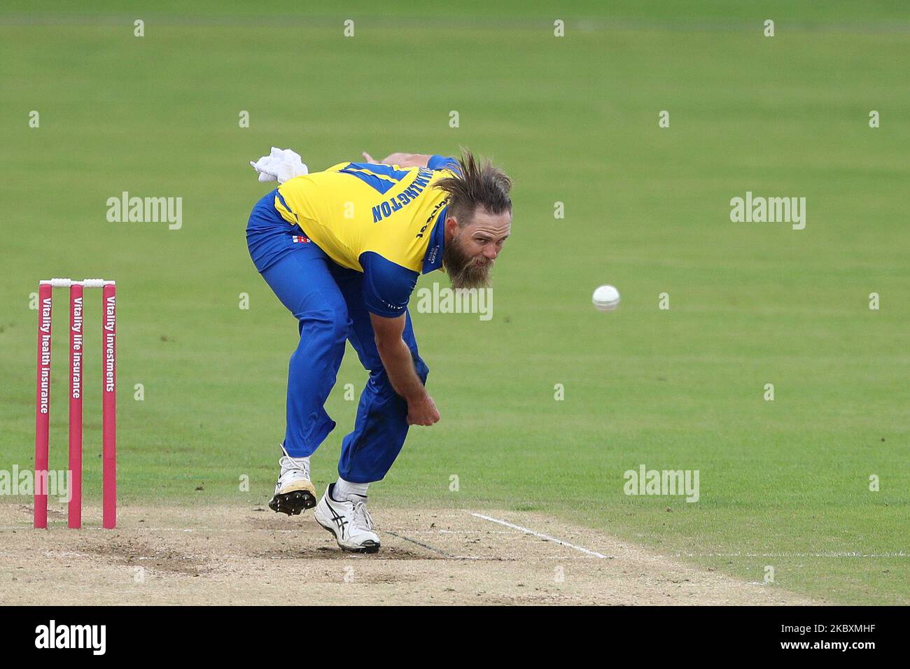 Nathan rimmington of durham bowling hi-res stock photography and images ...