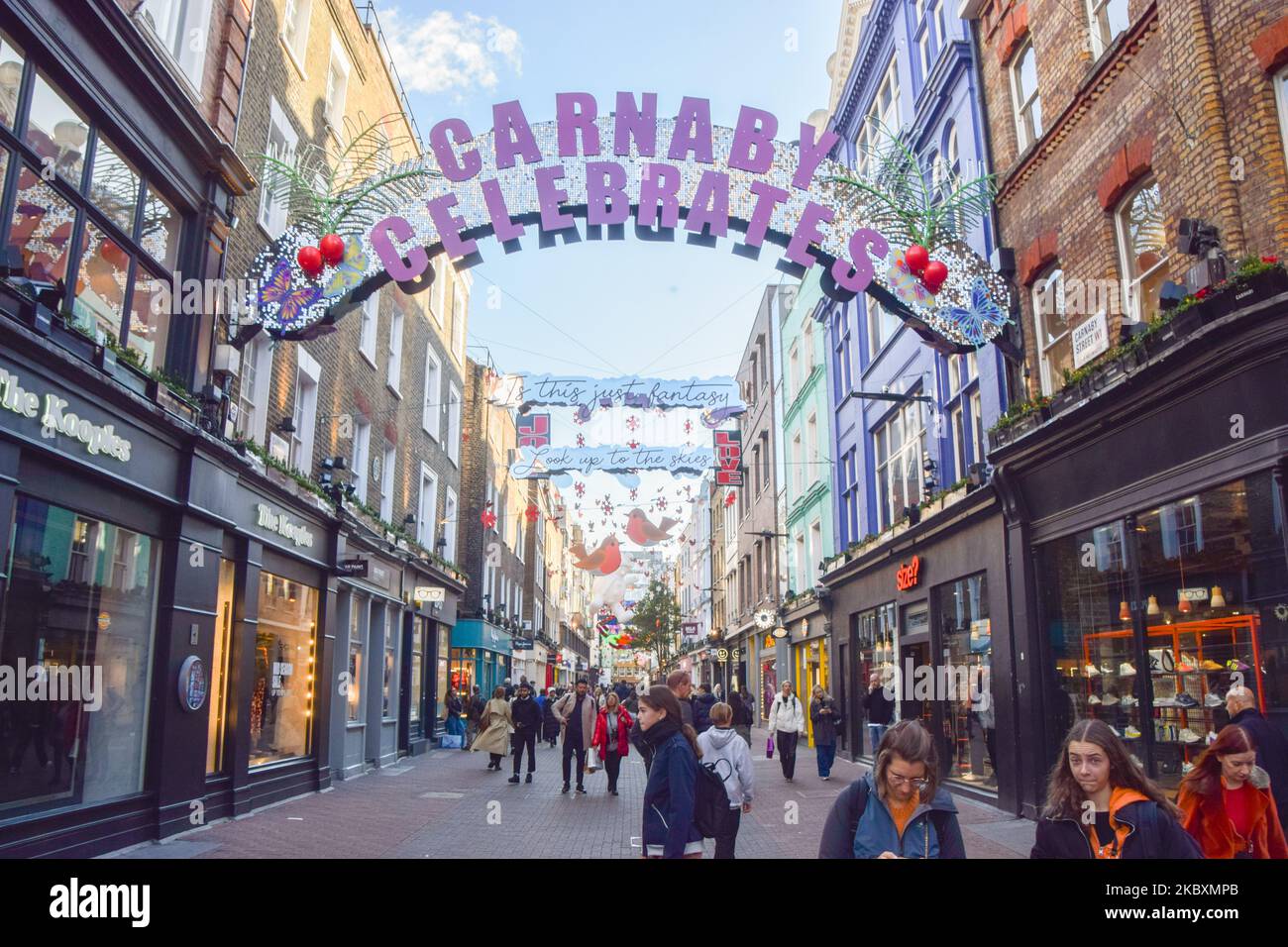 London, UK. 4th November 2022. Christmas decorations in London's iconic ...