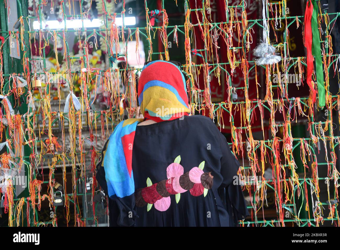 Month of islamic lunar calendar hi-res stock photography and images - Alamy