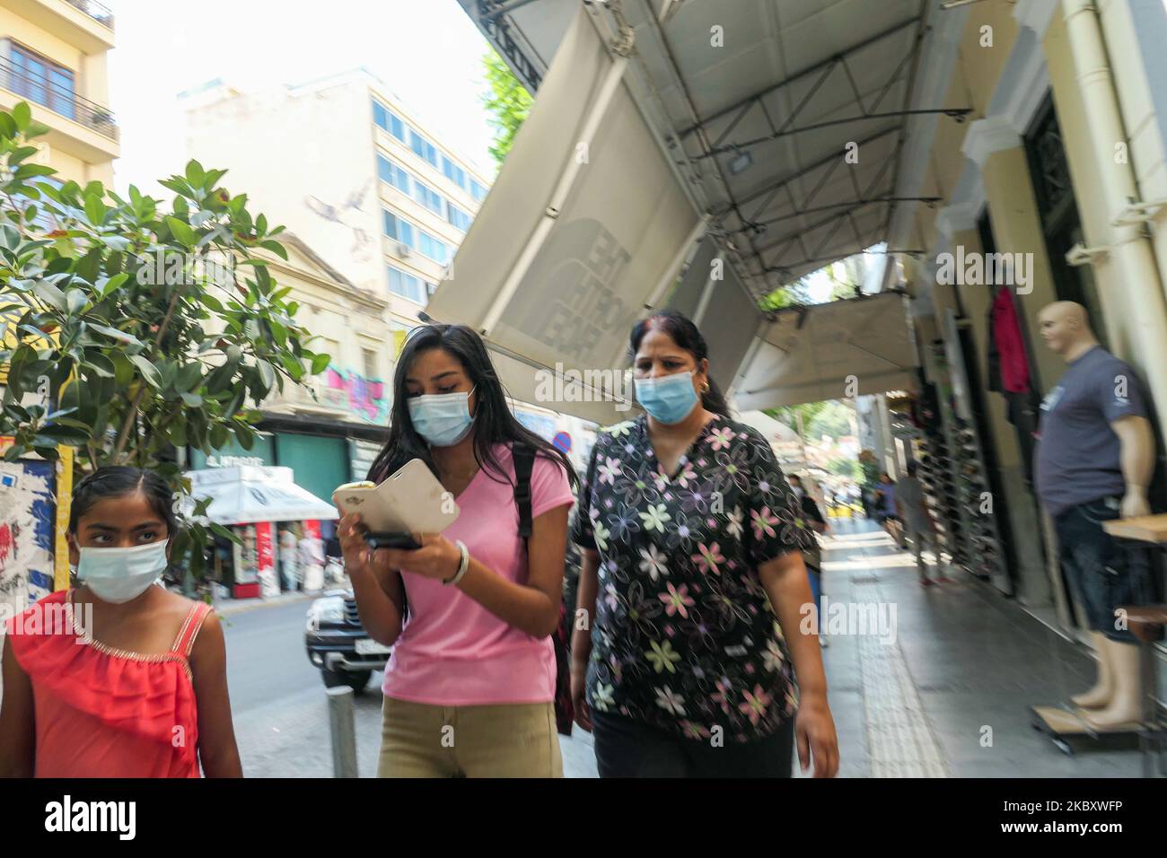 Daily life scenery in athens hi-res stock photography and images - Alamy