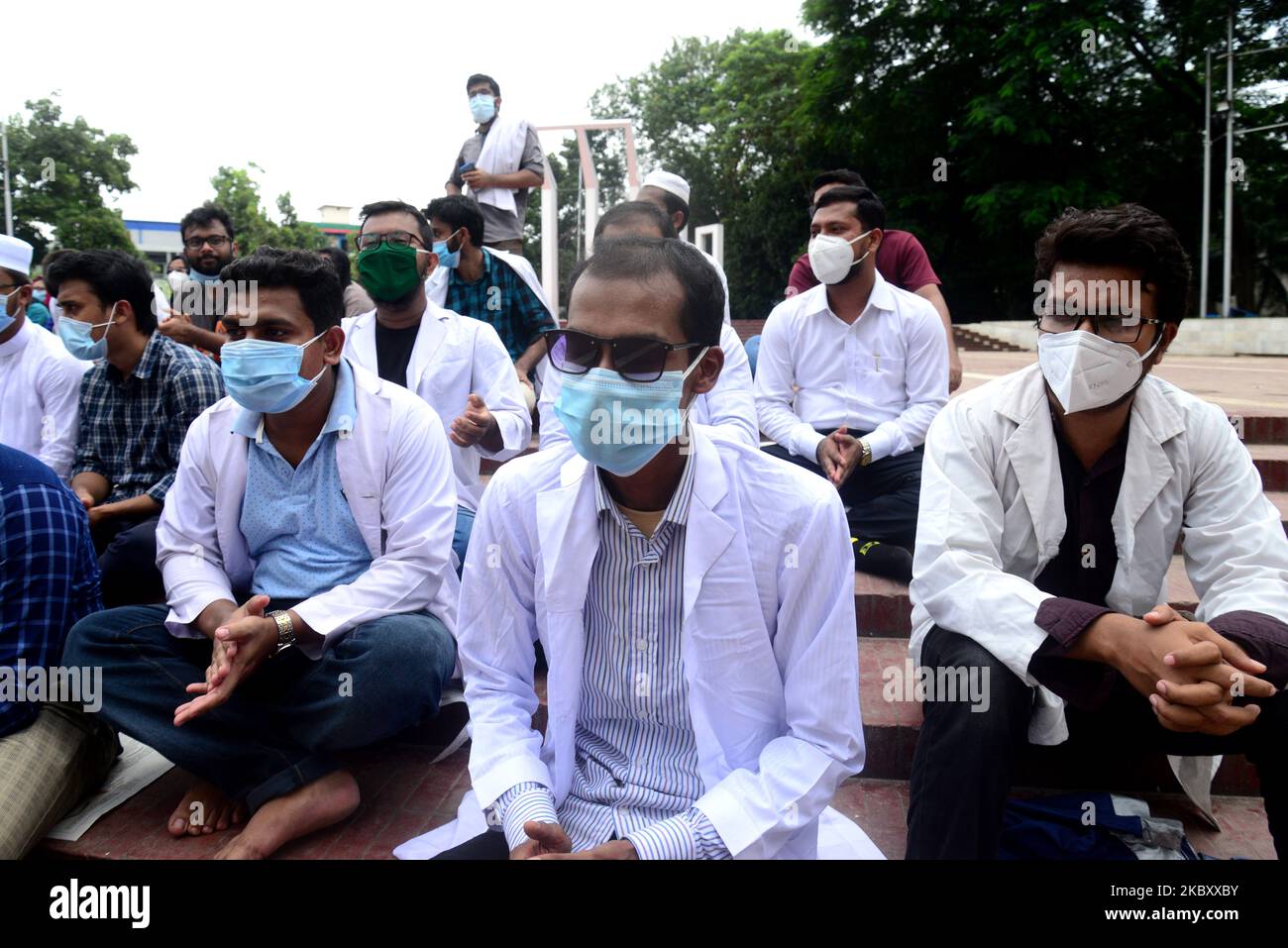 Final pro students of medical collage hi-res stock photography and ...