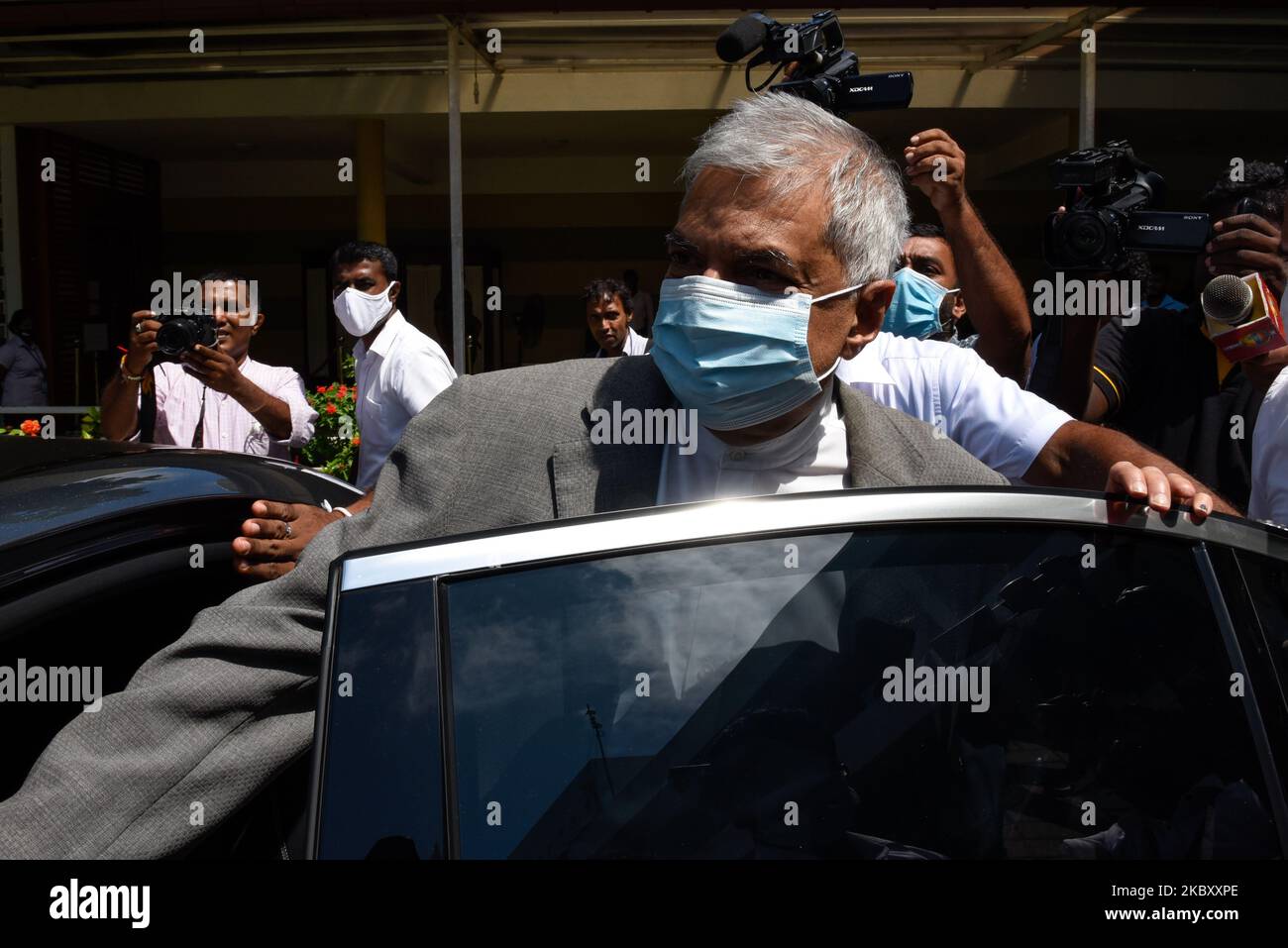 Prime minister ranil wickramasinghe hi-res stock photography and images ...