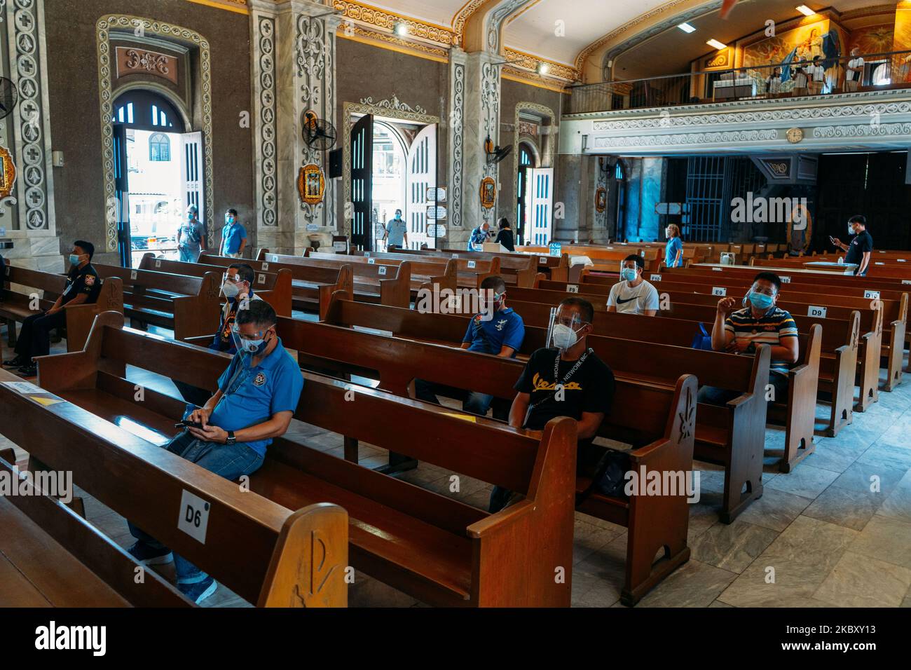 Frontliners who attended the mass commemoration of National Heroes Day ...