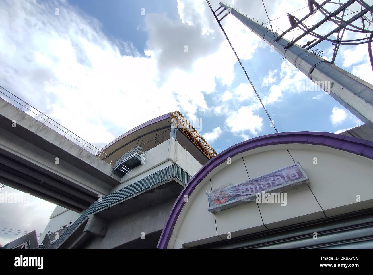 New lrt stations hi-res stock photography and images - Alamy