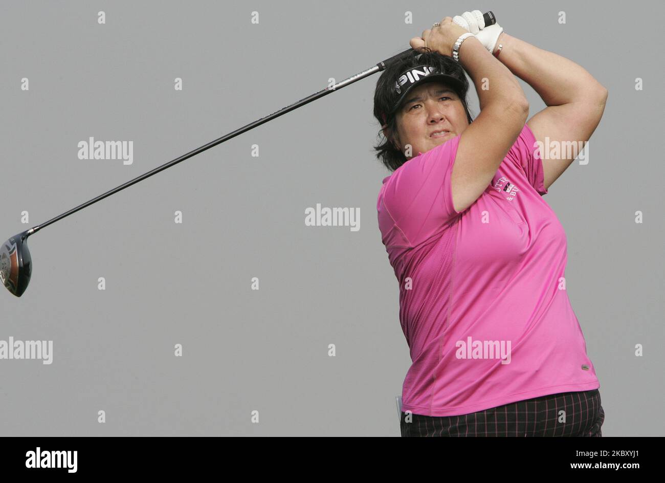 Pat Hurst of Arizona hits a teeshot in the 6th hole during round one of ...