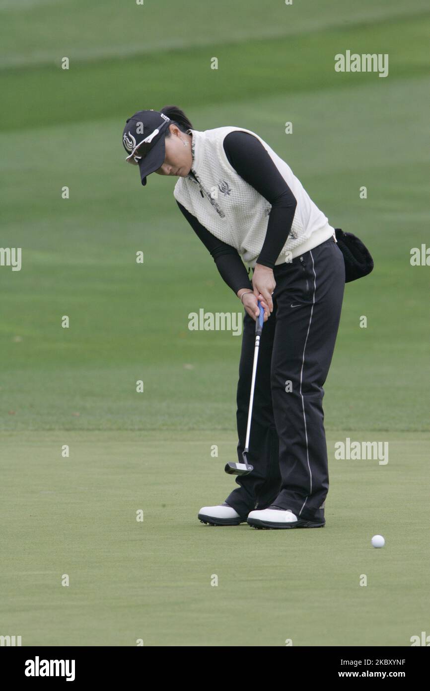 South korea se ri pak of south korea putts hi-res stock photography and ...