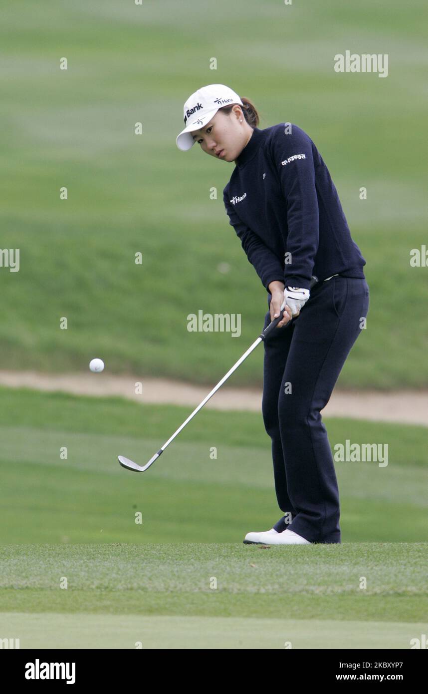 Kyung kim of south korea putts hi-res stock photography and images - Alamy