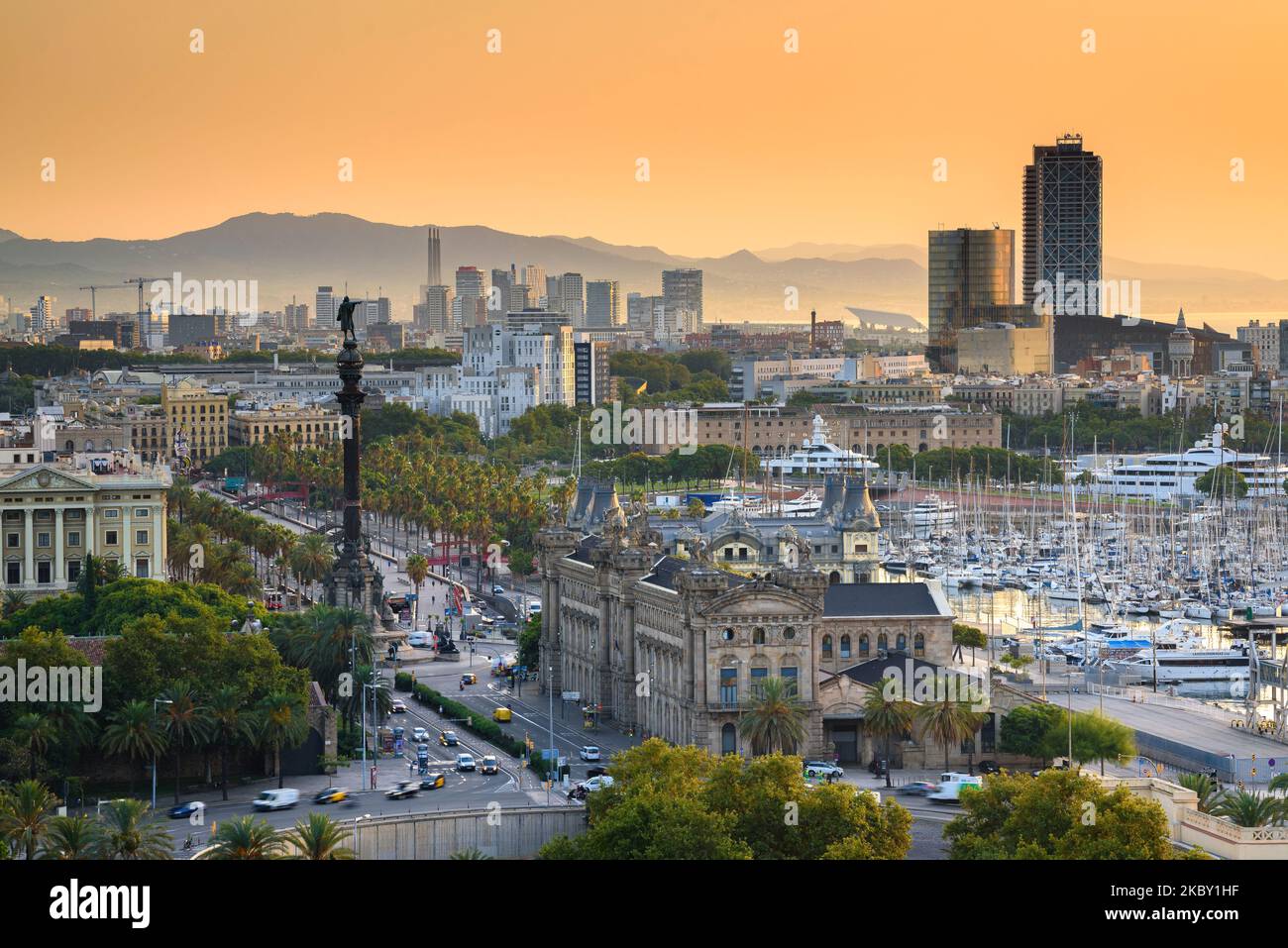 Monumento a colonne hi-res stock photography and images - Alamy