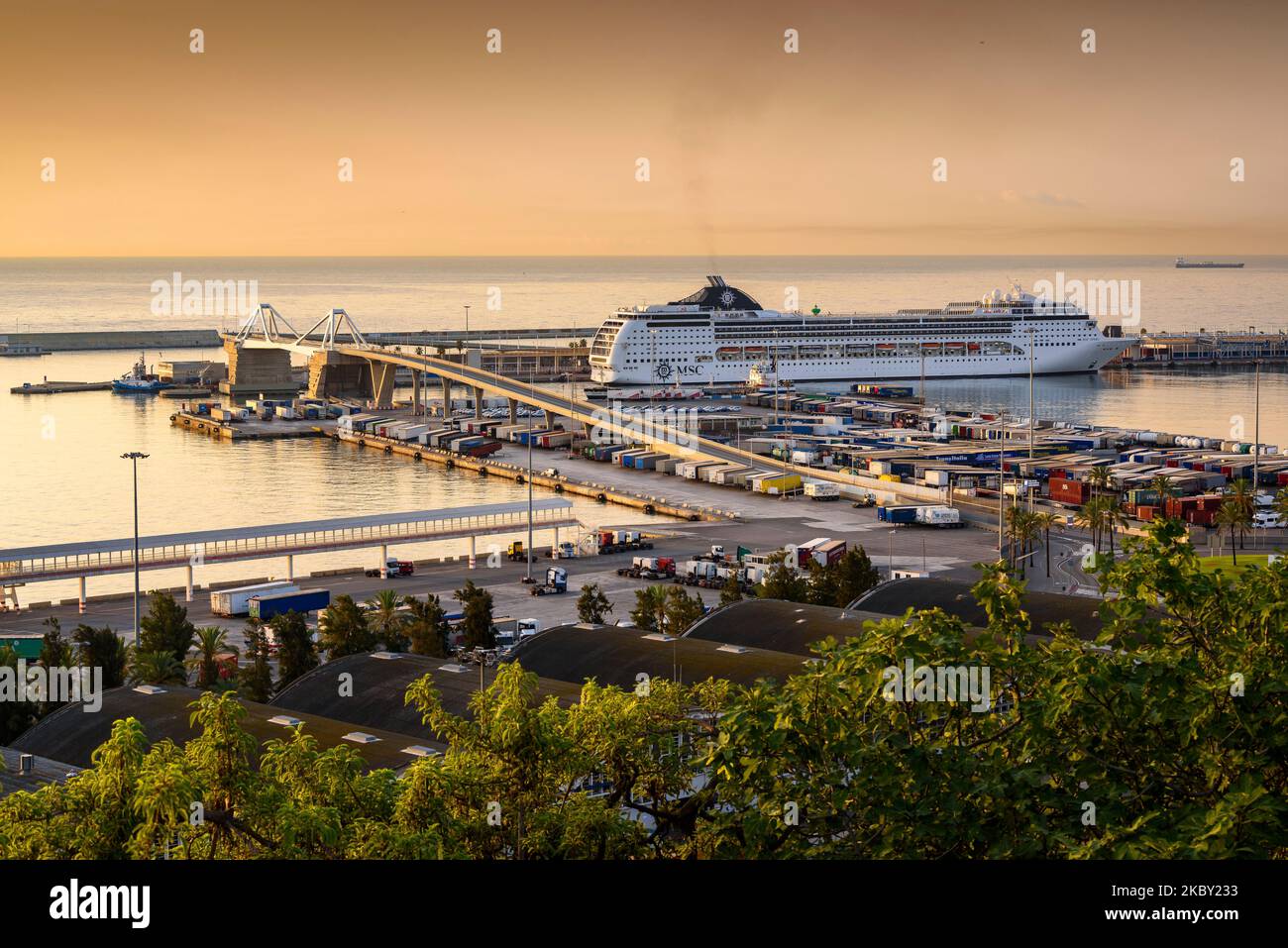 Crucero de agua hi-res stock photography and images - Alamy