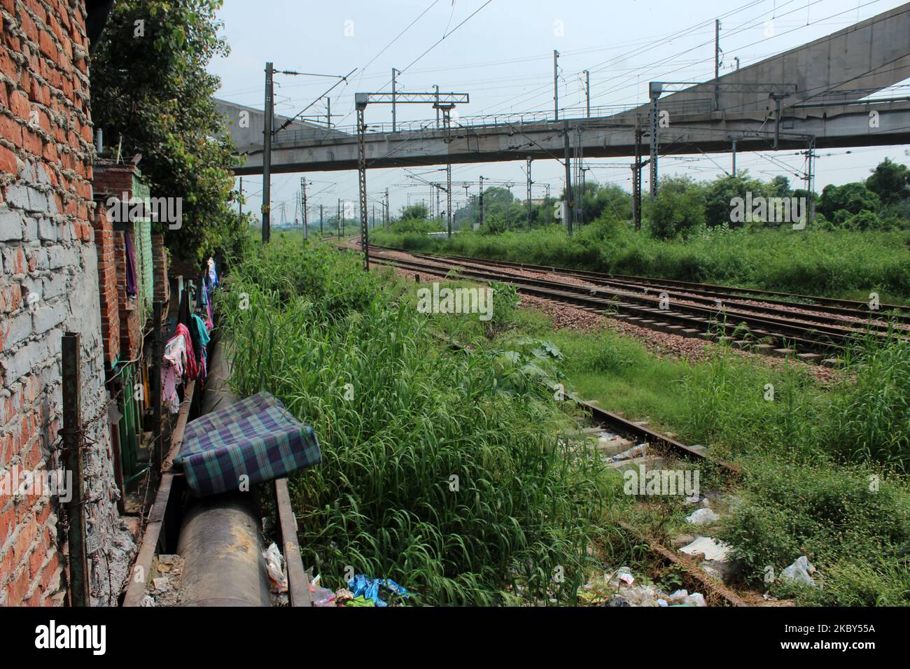Slum slums delhi india hi-res stock photography and images - Alamy