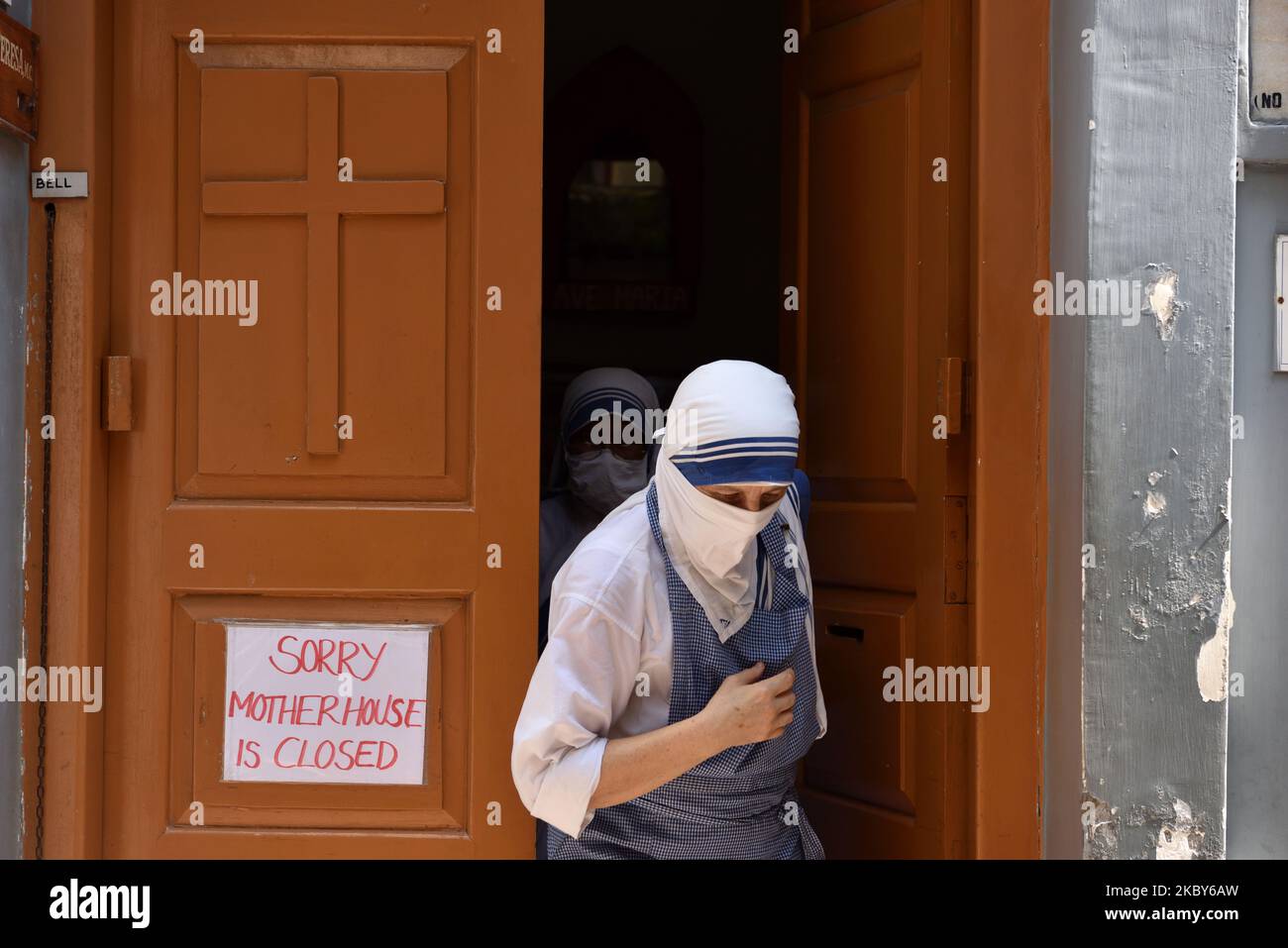 A catholic nun seen wearing face mask from the Missionaries of Charity ...