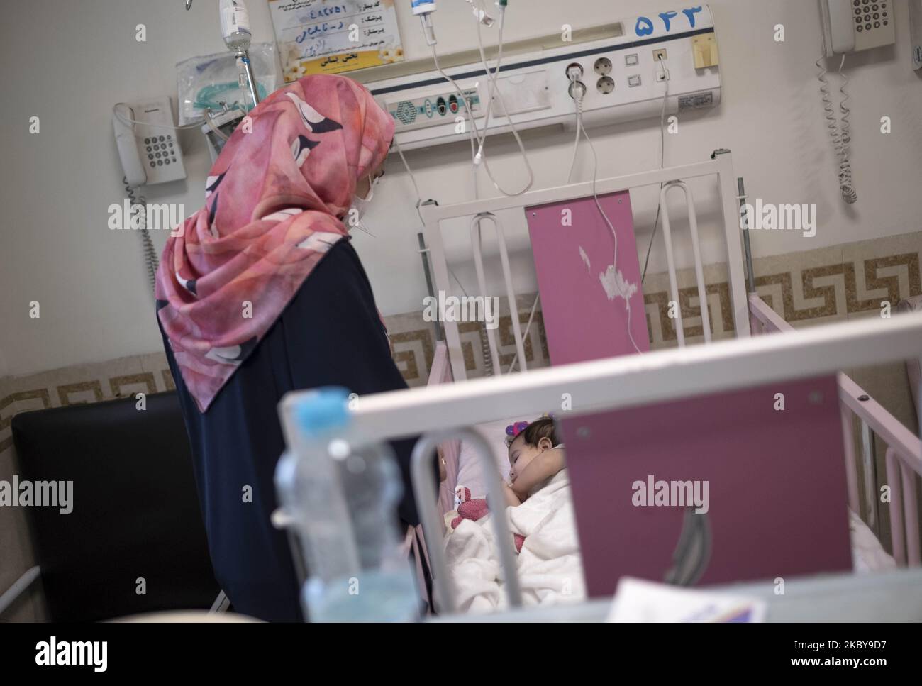 Ava mask hi-res stock photography and images - Alamy