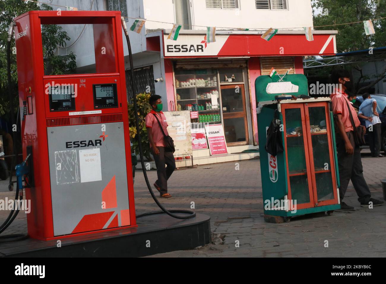 Essar petrol pump worker hi-res stock photography and images - Alamy