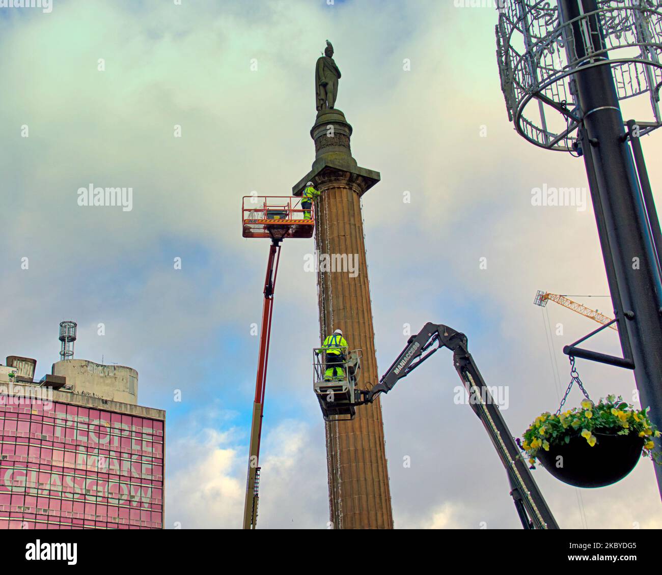 Aerial work platform elevator hi-res stock photography and images - Alamy