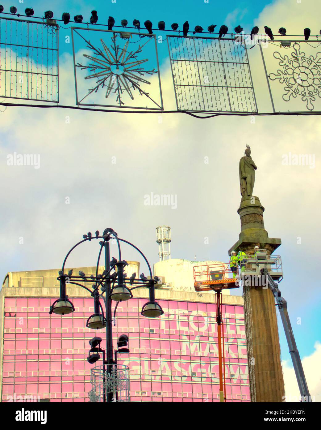 Mobile elevated work platform hi-res stock photography and images - Alamy