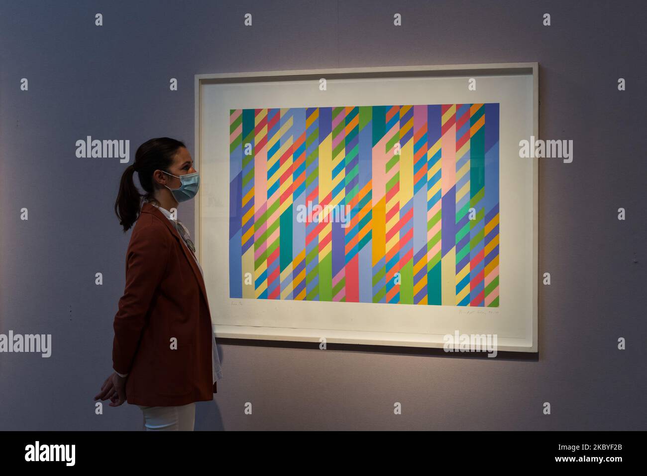 Bridget riley london hi-res stock photography and images - Alamy