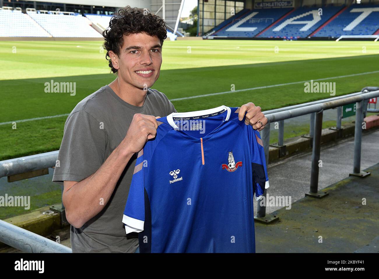 George blackwood joins oldham athletic hi-res stock photography and ...