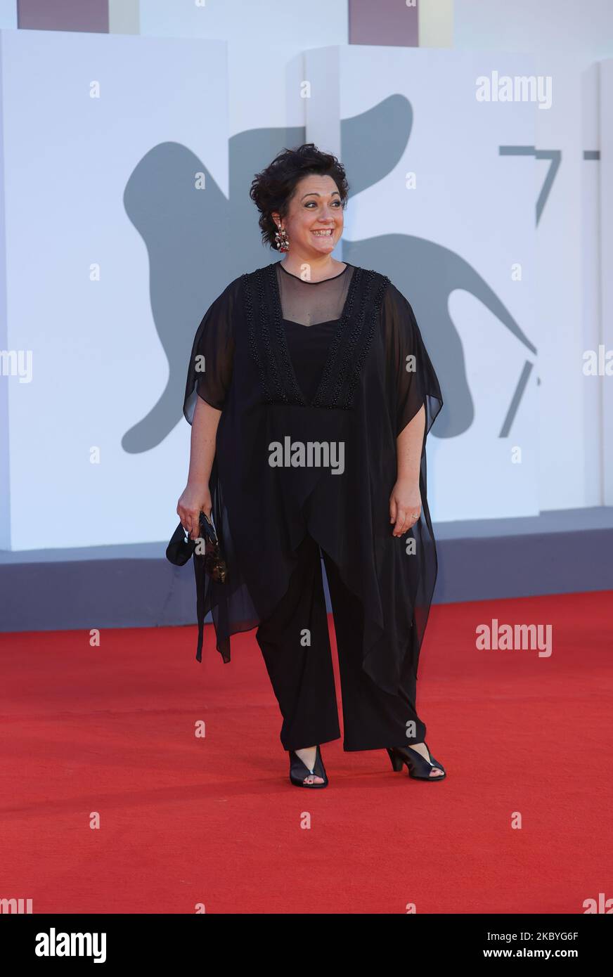 Laura Giordani walks the red carpet ahead of the movie ''Le Sorelle ...