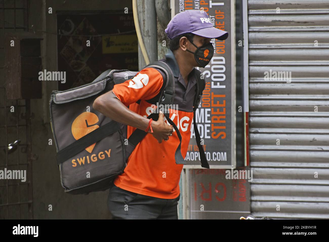 Swiggy delivery boy hi-res stock photography and images - Alamy