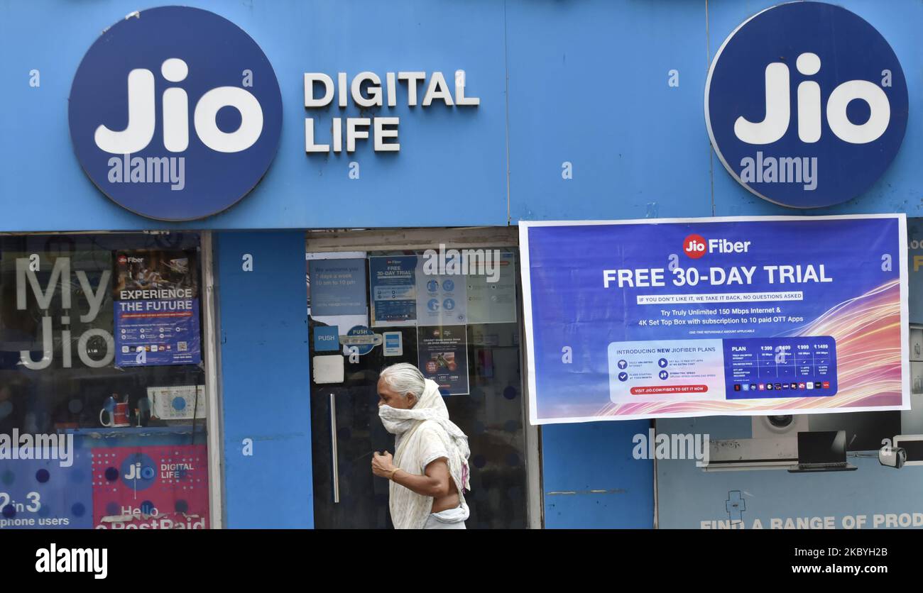 Indias biggest telecom company hi-res stock photography and images - Alamy