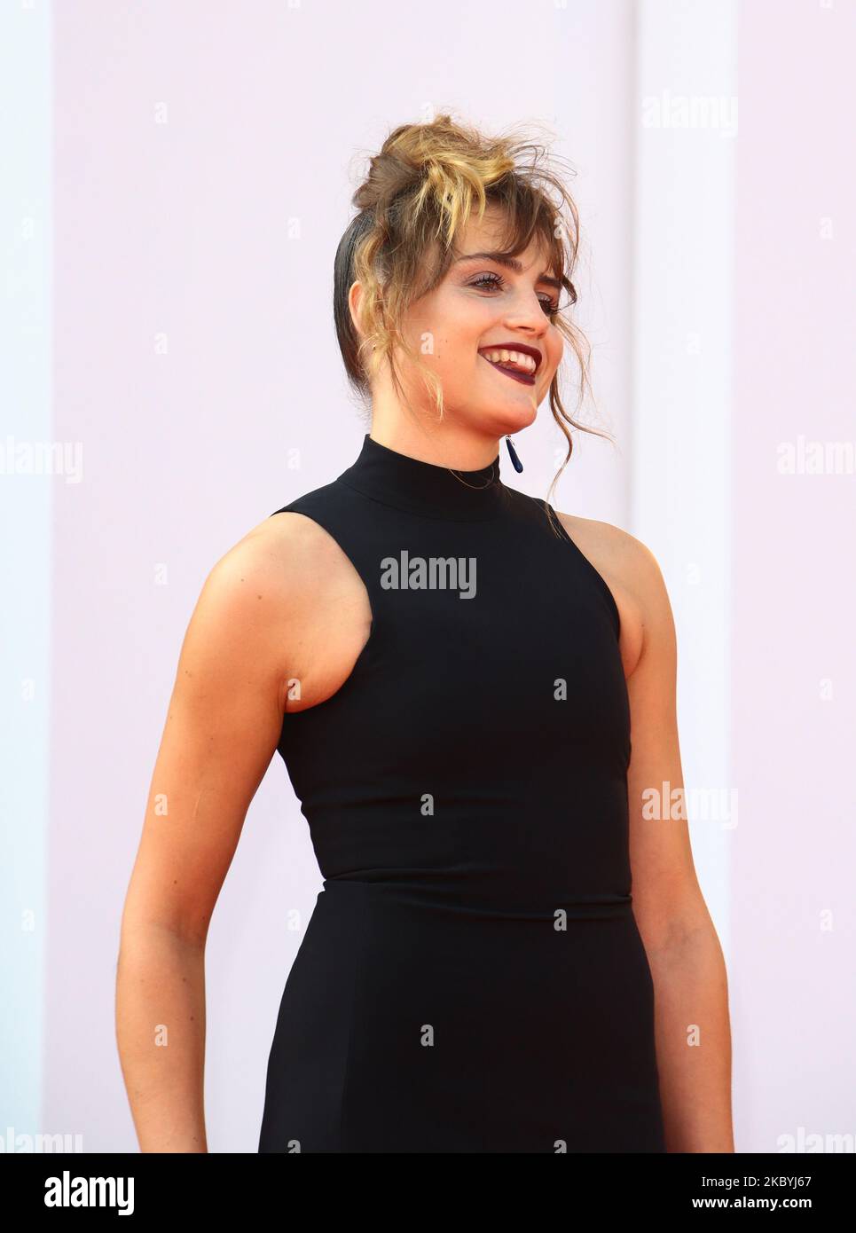 Mala Emde walks the red carpet ahead of the movie ''Un Morgen Die Ganze ...