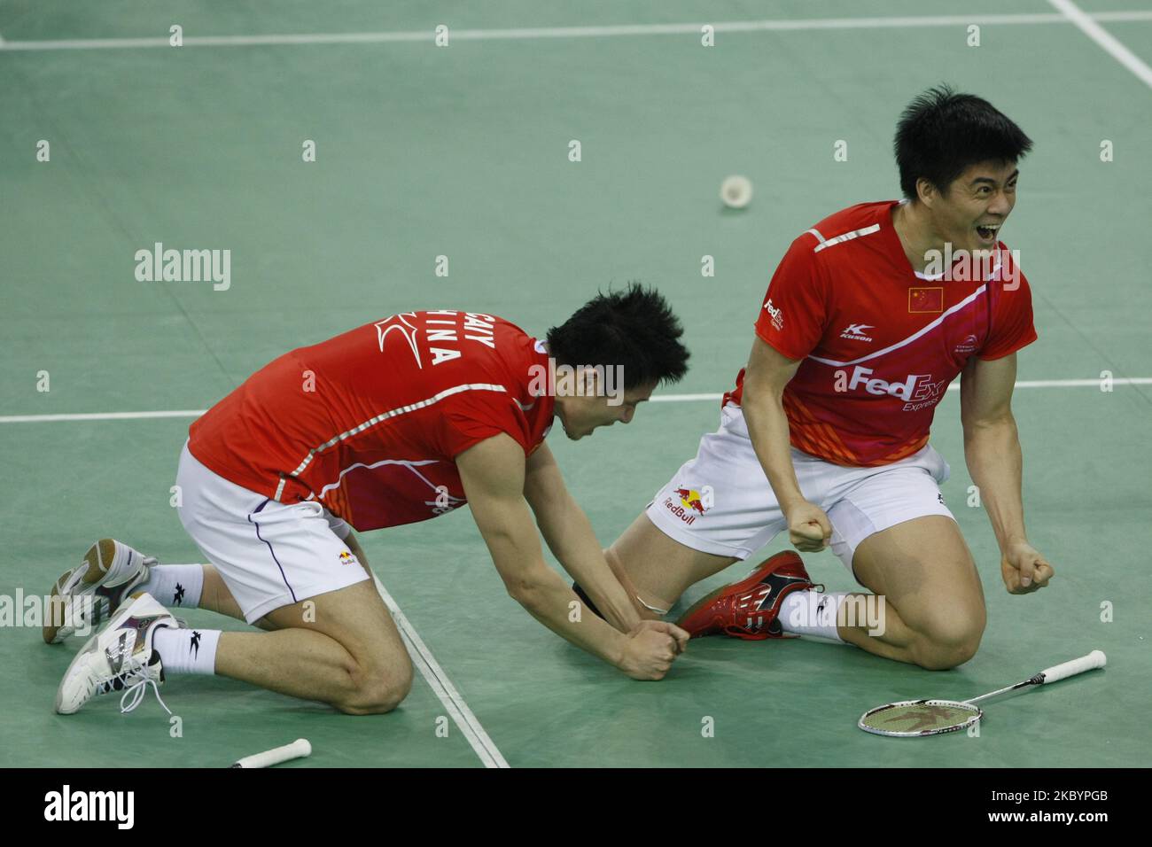 China's Cai Yun(left) and Fu Haifeng ceremony after match in the man ...