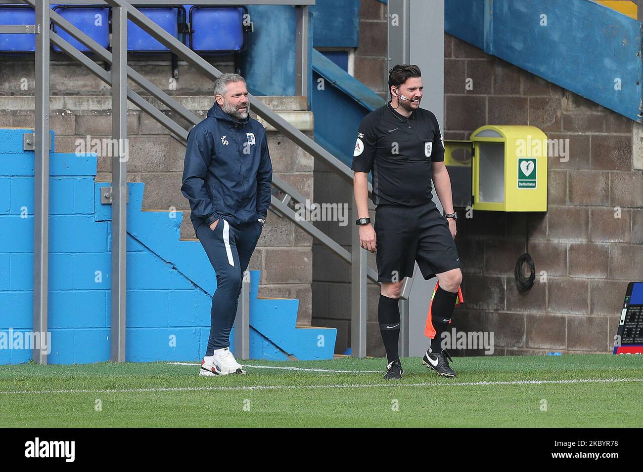 Barrow manager David Dunn during the Sky Bet League 2 match between ...