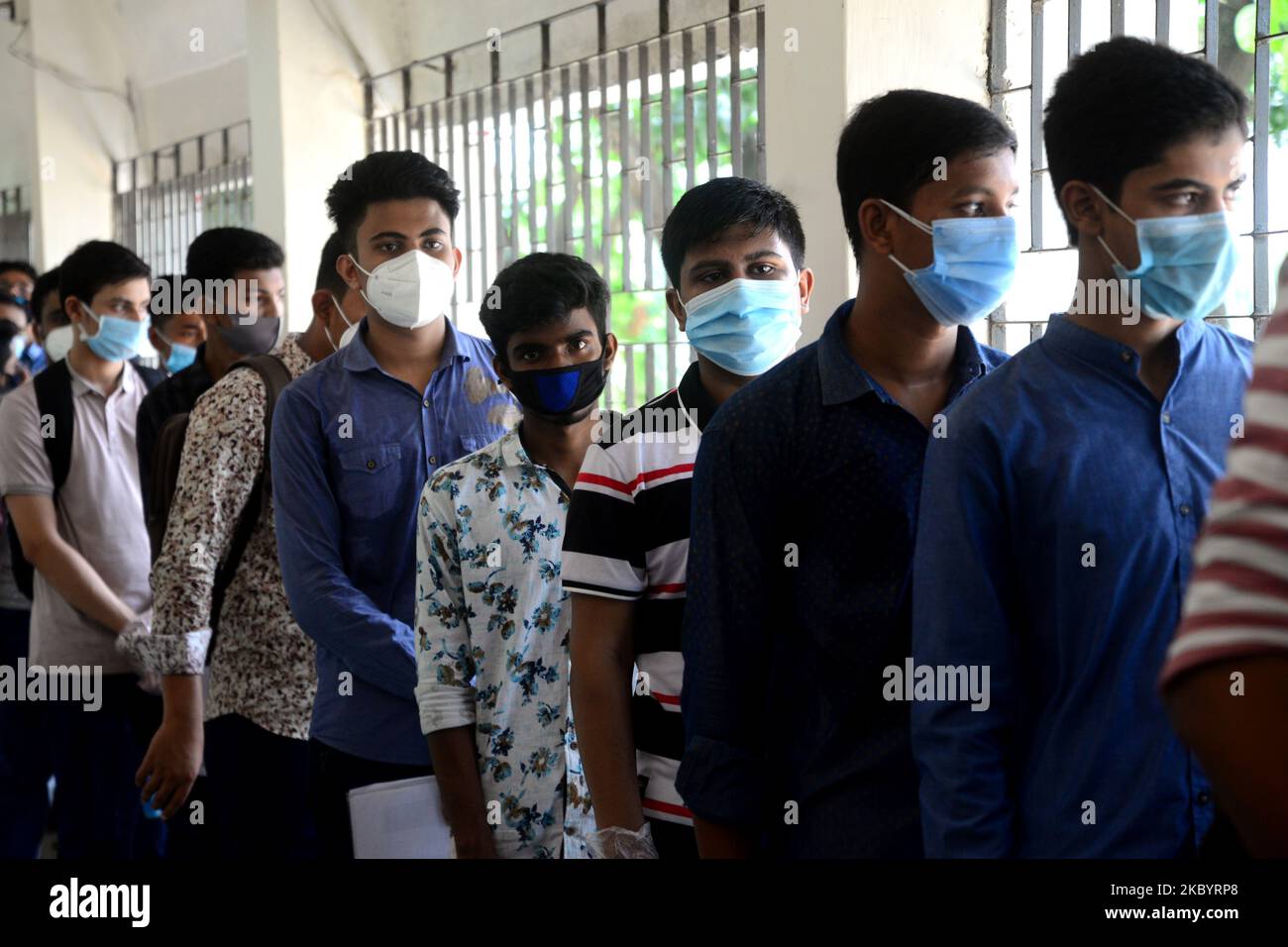 Higher secondary certificate hi-res stock photography and images - Alamy