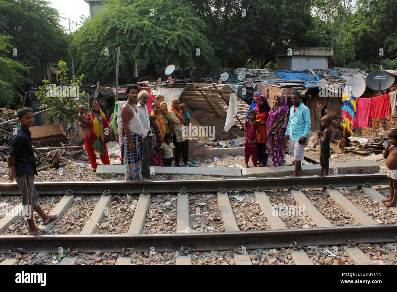 Delhi slum demolished hi-res stock photography and images - Alamy