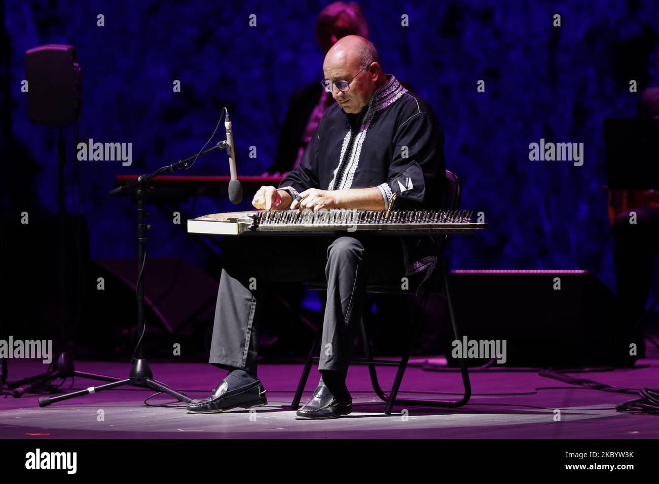 A qanun hi-res stock photography and images - Alamy