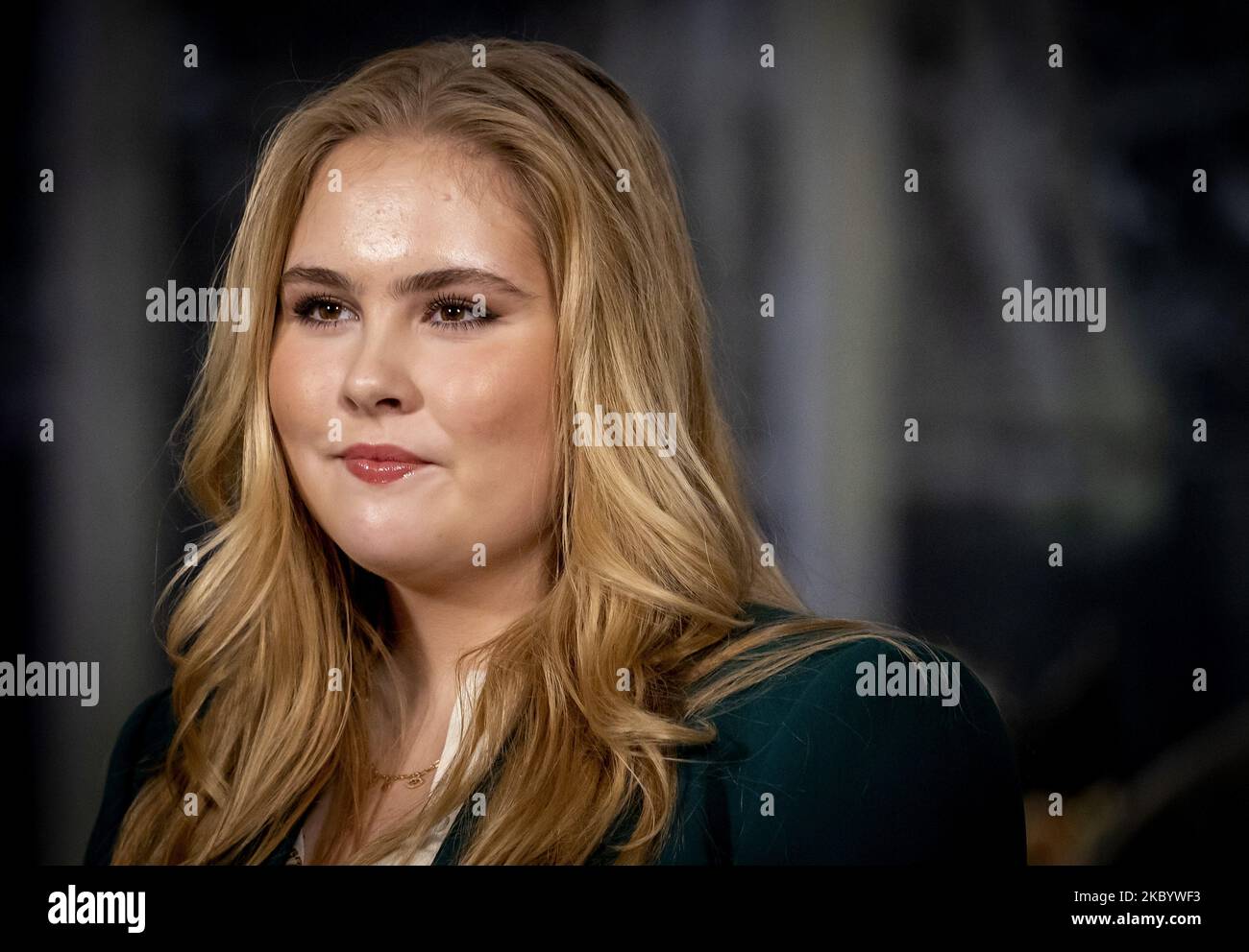 2022-11-04 14:02:17 AMSTERDAM - Princess Amalia poses during the photo ...