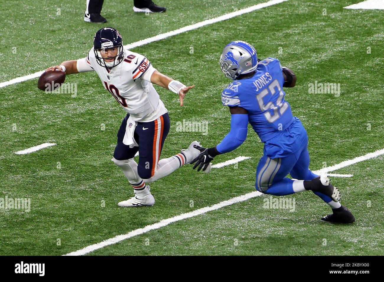 Linebacker christian jones hi-res stock photography and images - Alamy