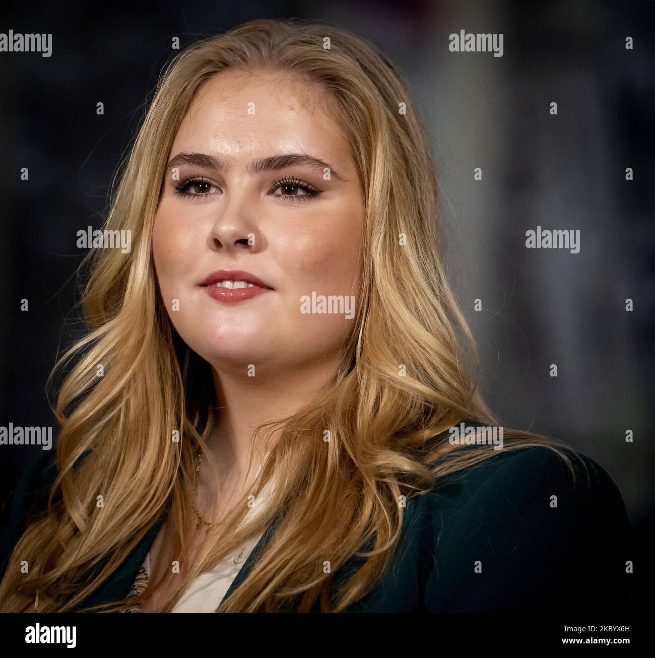 2022-11-04 14:02:02 AMSTERDAM - Princess Amalia poses during the photo ...