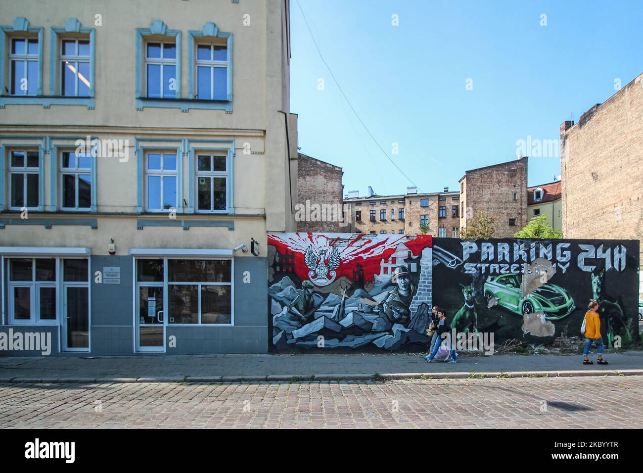 Patriotic mural patriotic mural showing a Polish insurgent fighting on ...