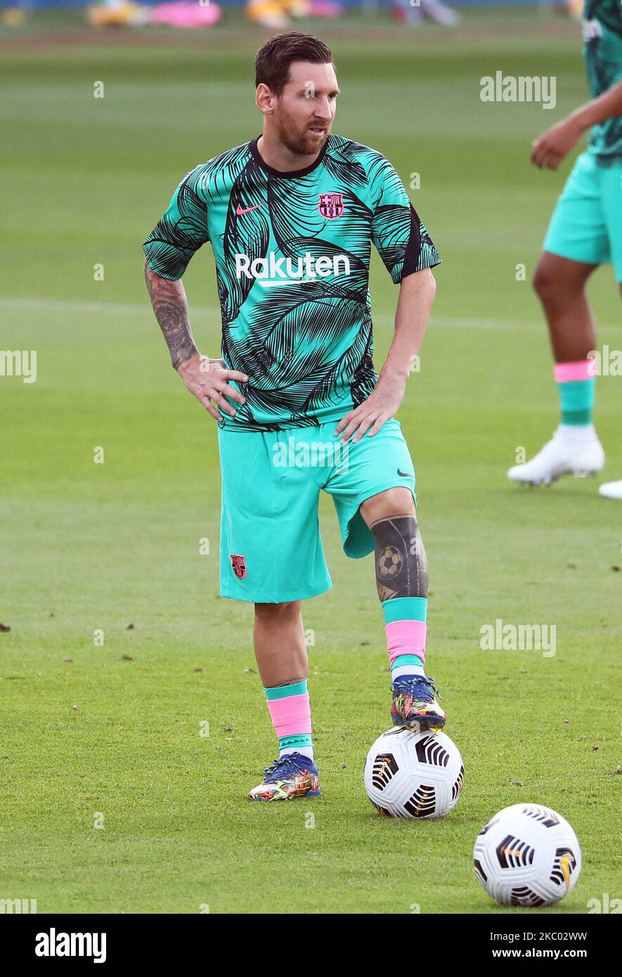 Leo Messi arrives at the FC Barcelona sports city on his first day of ...