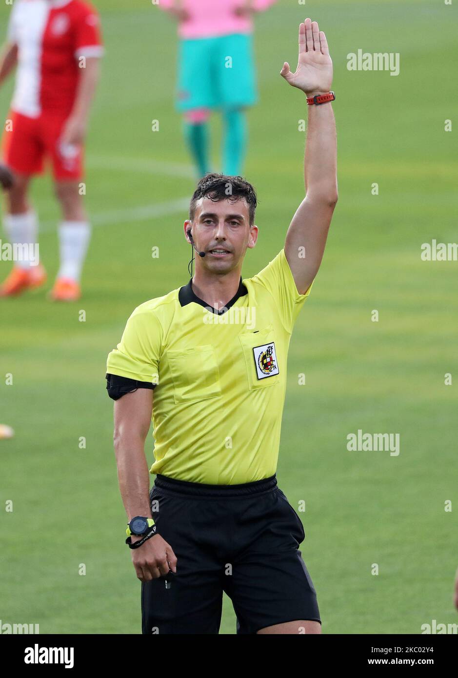 The referee Albert Catala during the friendly match between FC ...