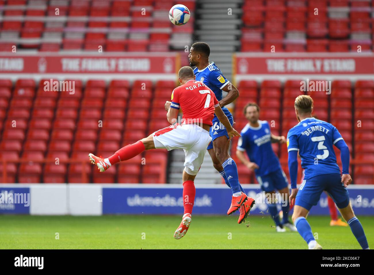 Lewis grabban of nottingham forest battles hi-res stock photography and ...