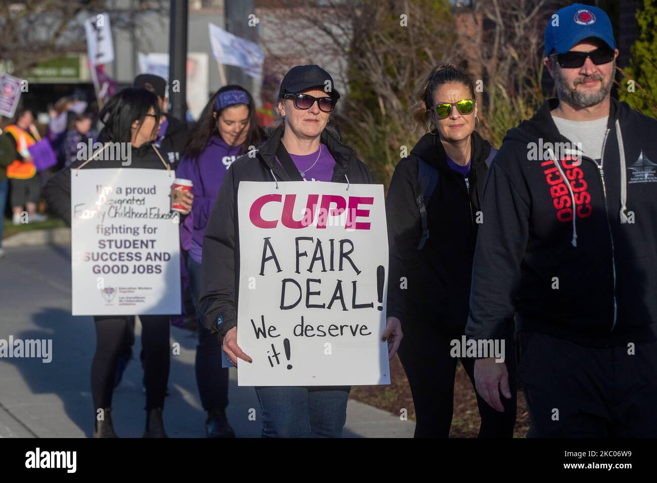 CUPE (Canadian Union of Public Employees) education workers strike on ...