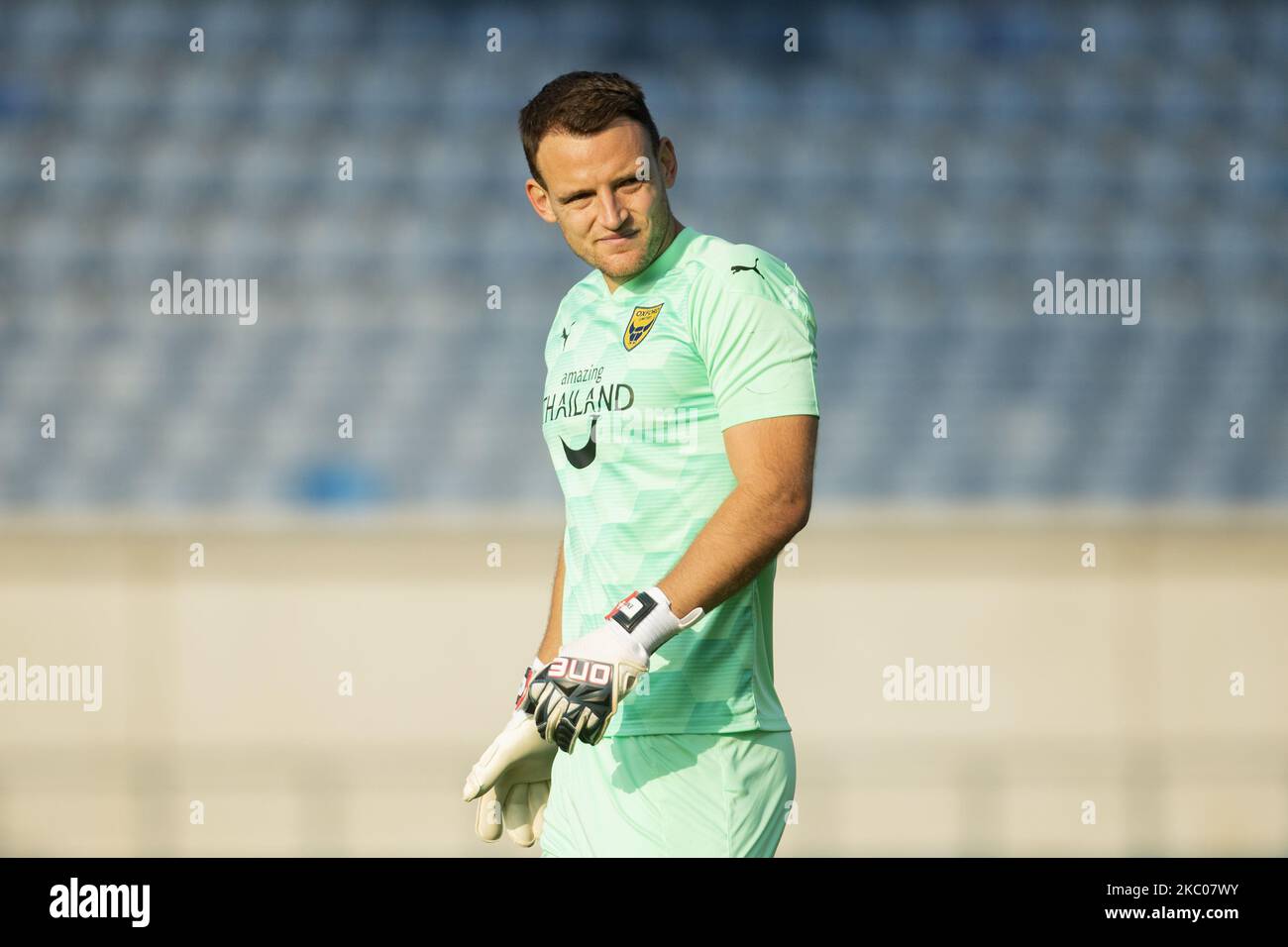 Simon Eastwood of Oxford United during the Sky Bet League 1 match ...