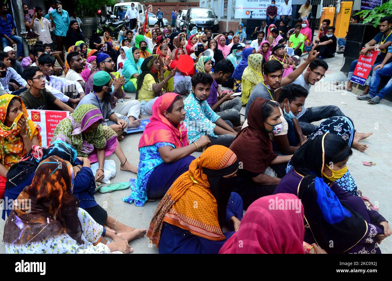 Garments workers of Dragon Group stage a demonstration in front of ...